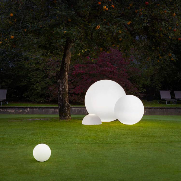 Oh! sfera da esterno e giardino a led - Linea Light - Esterno ...
